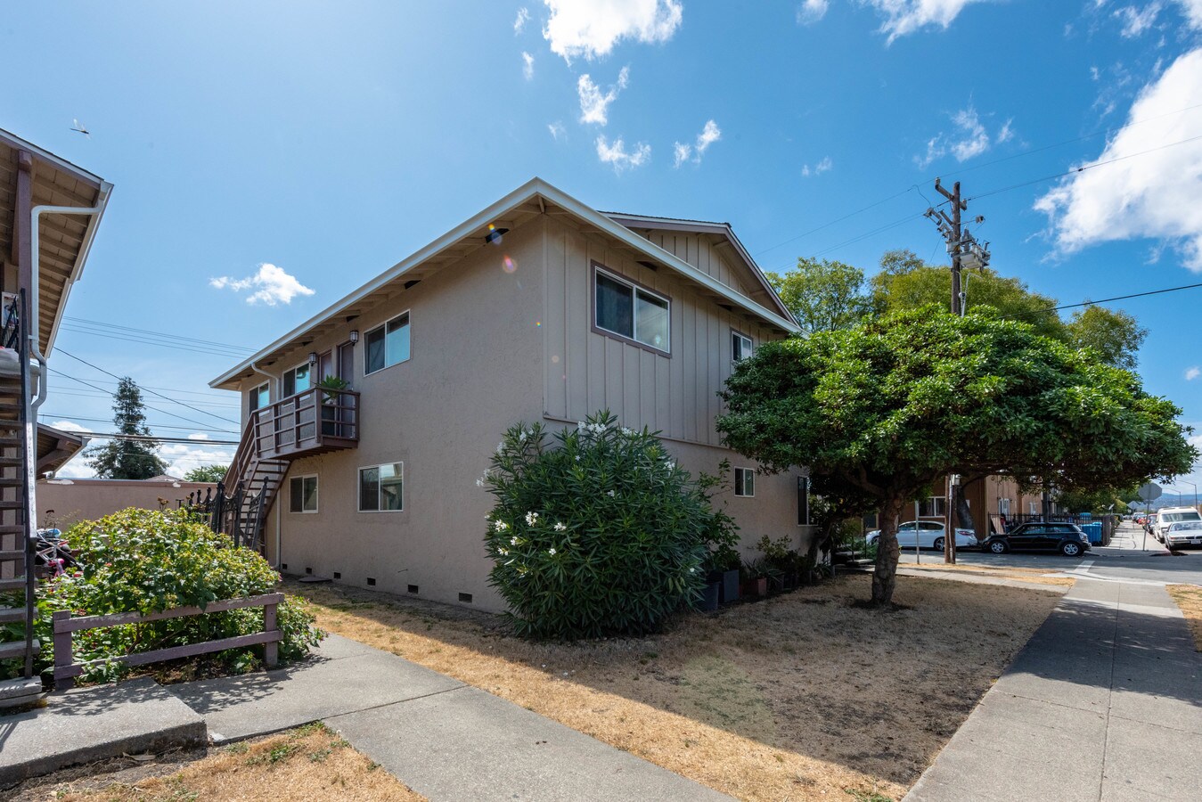 3410 Rolison Rd, Redwood City, CA 94063 | LoopNet