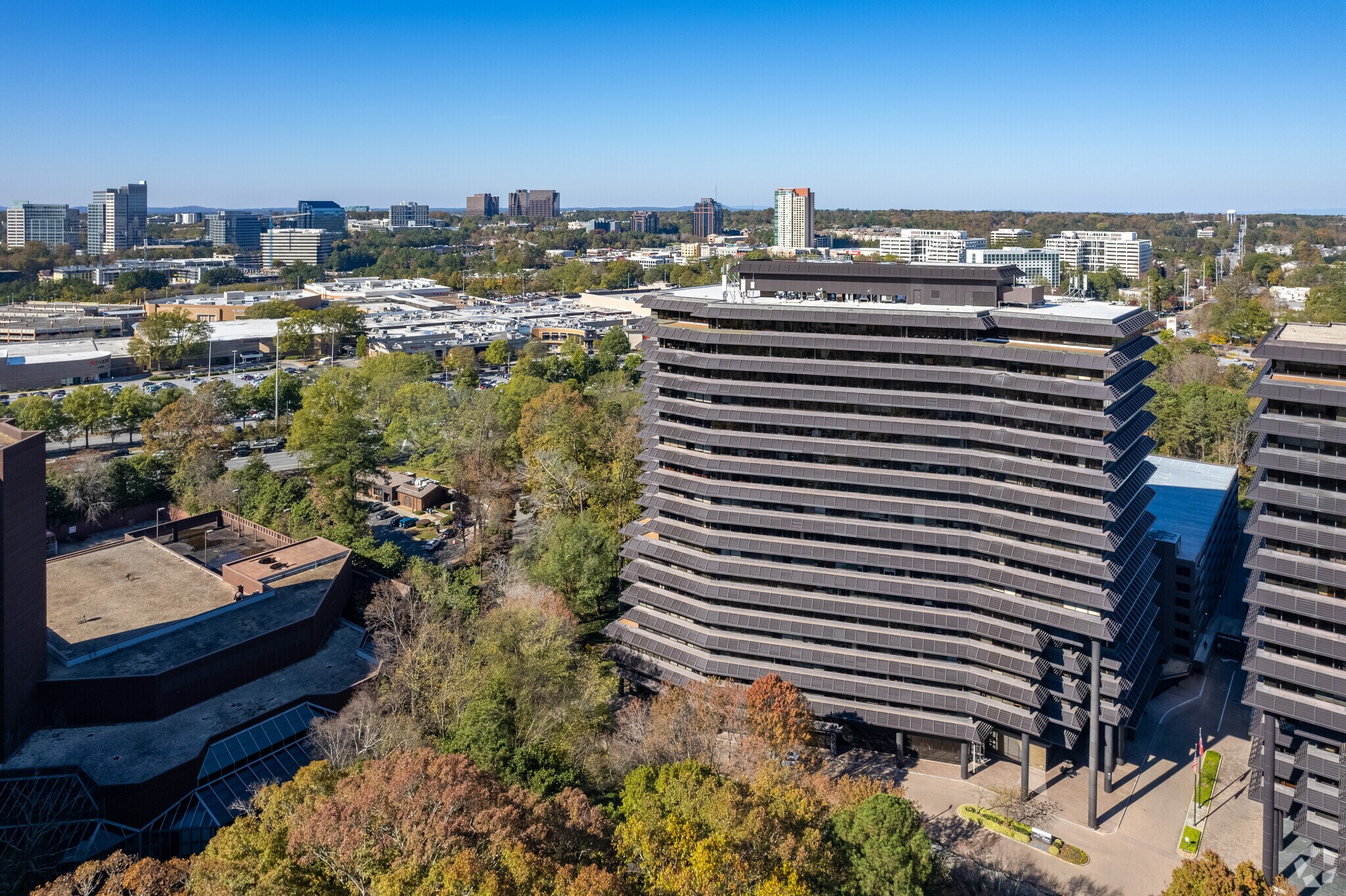 1 Ravinia Dr, Atlanta, GA 30346 - Ravinia Drive | LoopNet