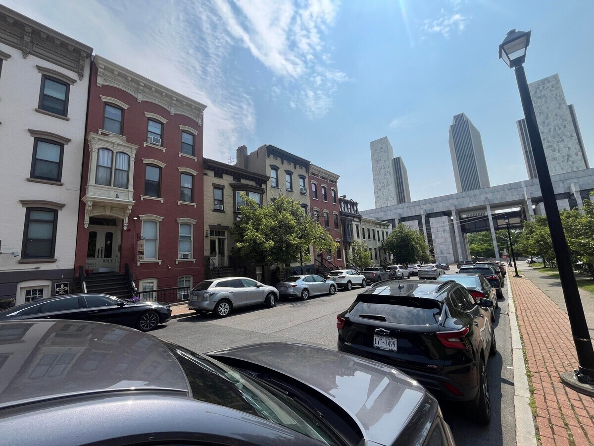 293 Hamilton St, Albany, NY 12210 | LoopNet