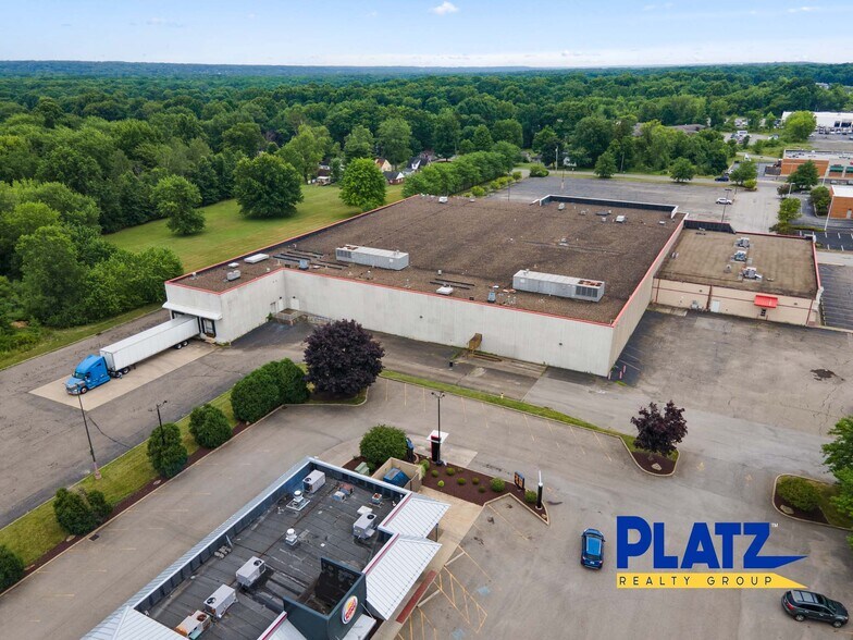 2425 N River Rd, Warren, OH 44483 - Howland Shopping Center | LoopNet