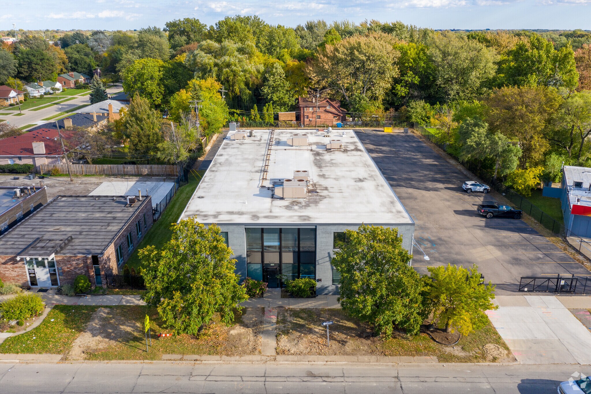 19992 Kelly Rd, Harper Woods, MI 48225 - Office for Sale | LoopNet