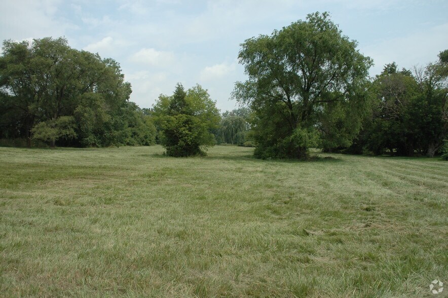 Hayes Rd, Clinton Township, MI 48038 | LoopNet