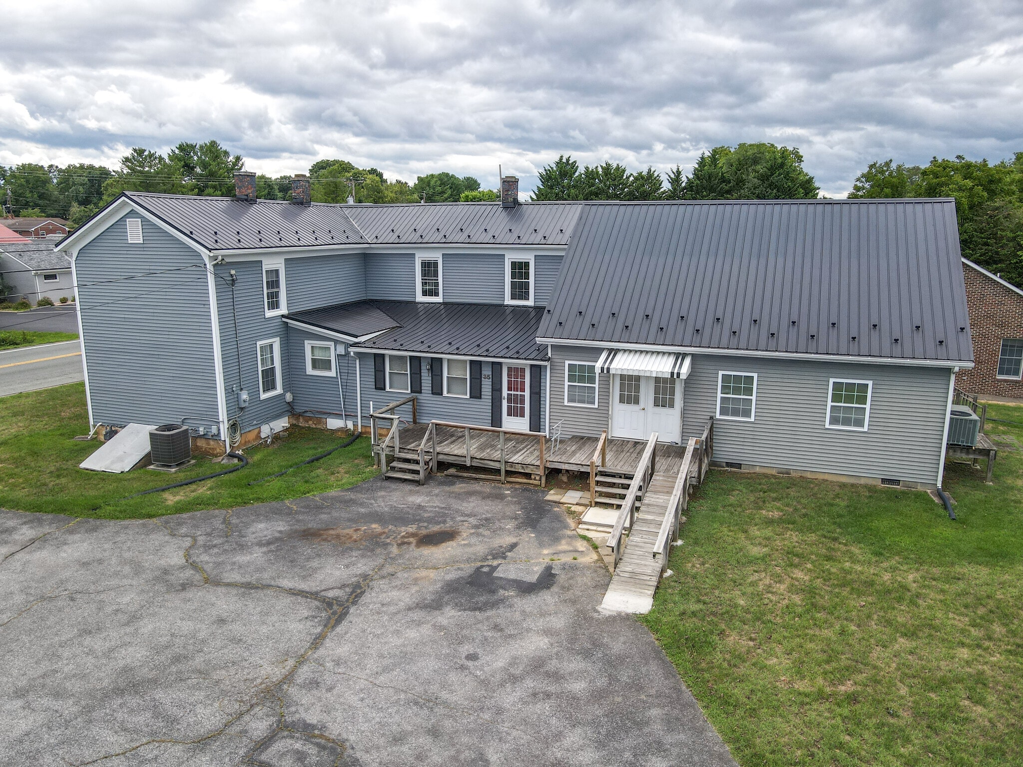 35 Tinkling Spring Rd, Fishersville, VA 22939 - 35 Tinkling Spring Rd ...