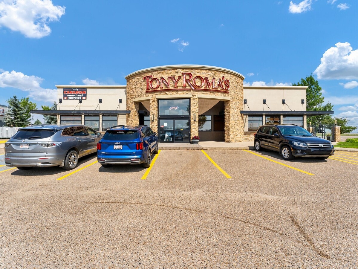 2031 Strachan Rd SE, Medicine Hat, AB T1B 0G4 - Southlands Crossing-Building 5 | LoopNet