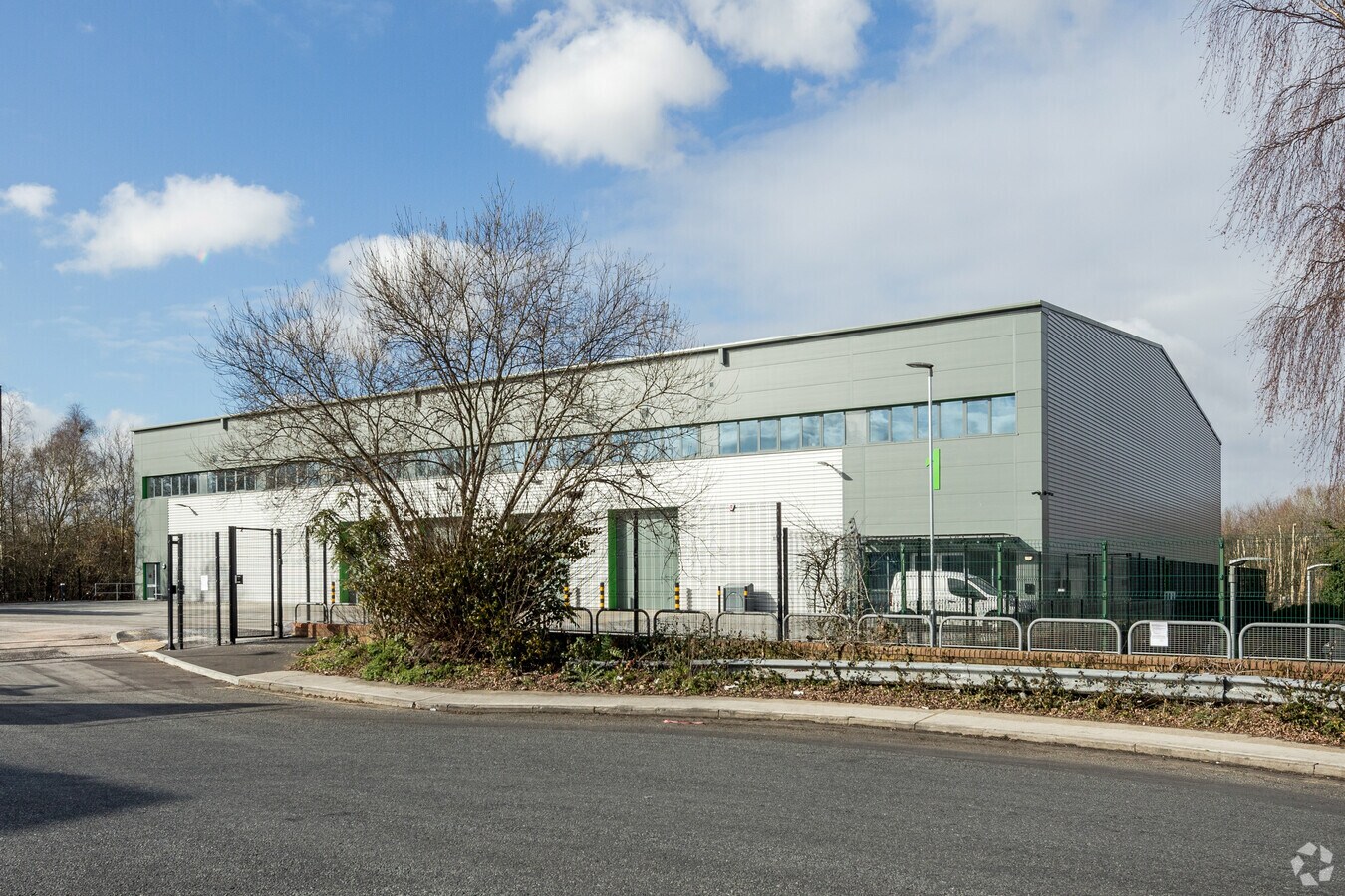 1 Edgington Way, Sidcup, DA14 5BN | LoopNet