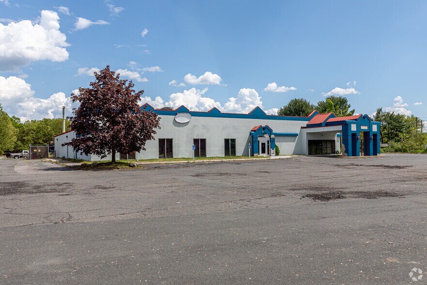 5 Ella Grasso Tpke, Windsor Locks, CT 06096 - Windsor Locks Inn | LoopNet