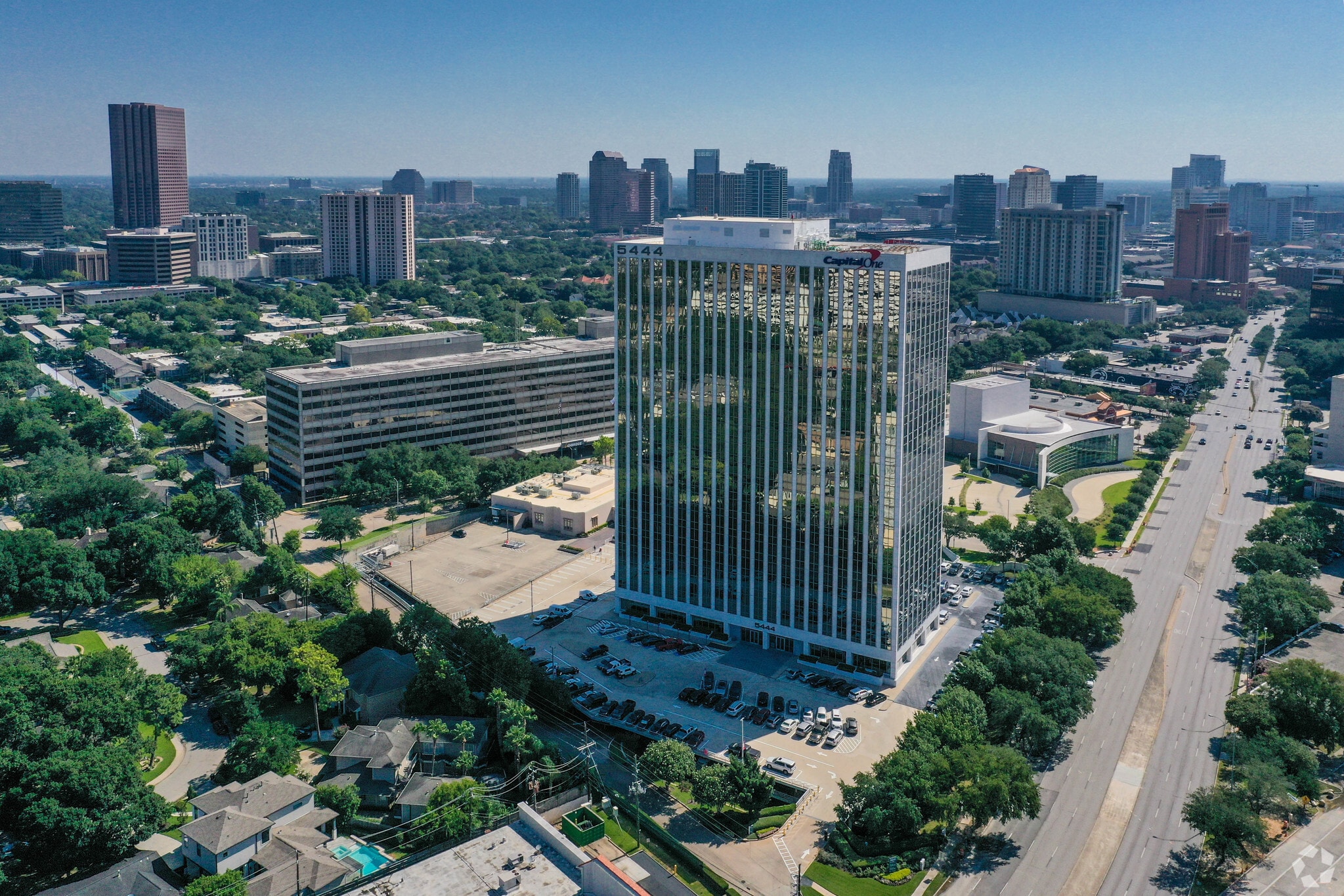 5444 Westheimer Rd, Houston, TX 77056 - Regus Capital One Building ...