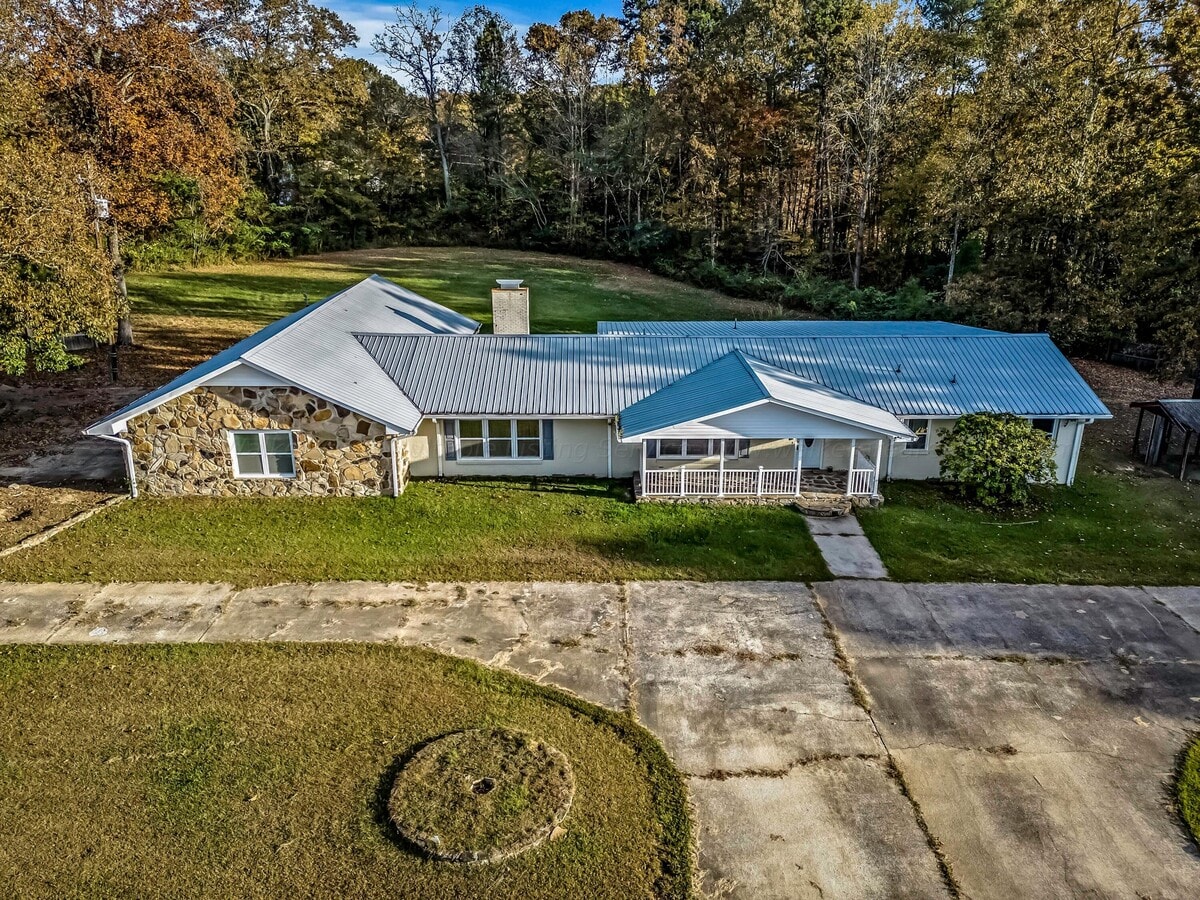 2366 N Walston Bridge Rd, Jasper, AL 35504 | LoopNet