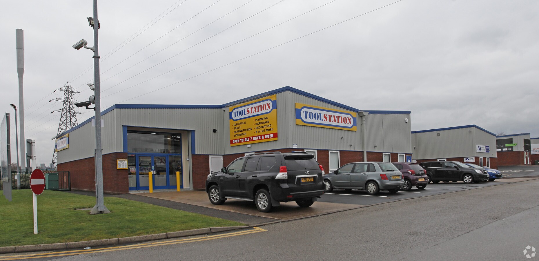 Hurst Ln, Brierley Hill, WMD DY5 1TX | LoopNet