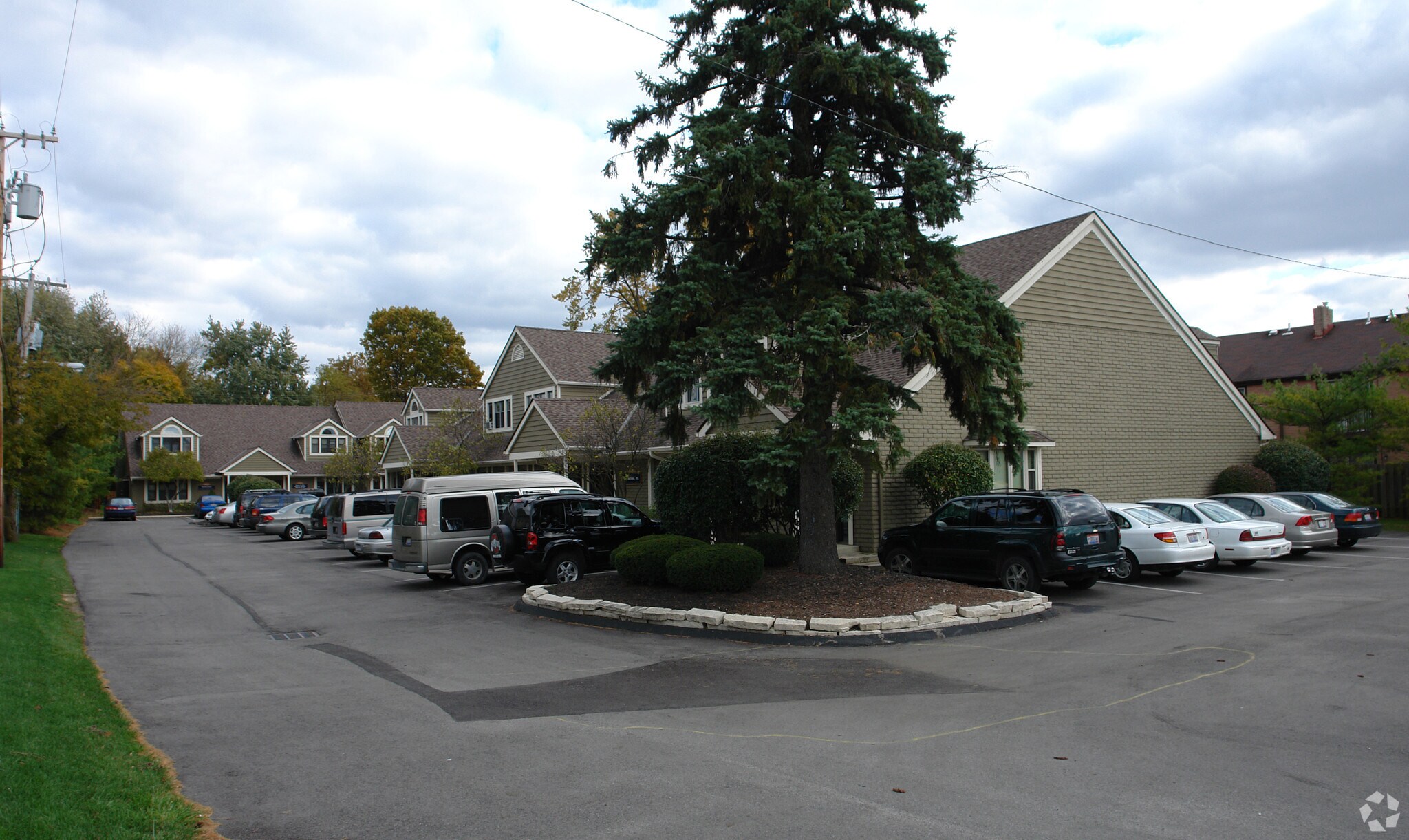 4924 Reed Rd, Columbus, OH 43220 - Office for Sale | LoopNet