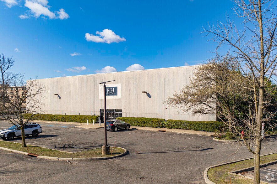 330 N State Rt 17, Paramus, NJ 07652 - Retail For Sale | LoopNet