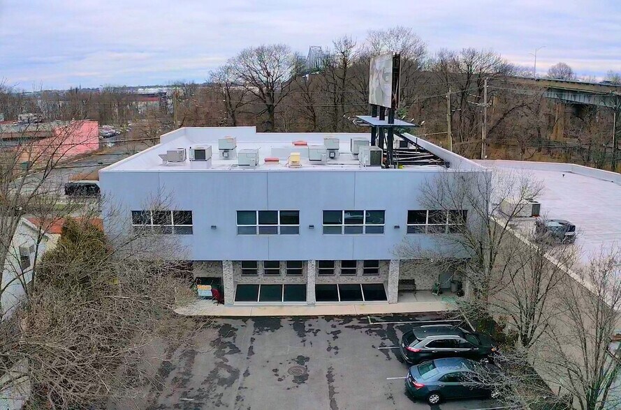 4830 Arthur Kill Rd, Staten Island, NY 10309 - Outerbridge Plaza | LoopNet
