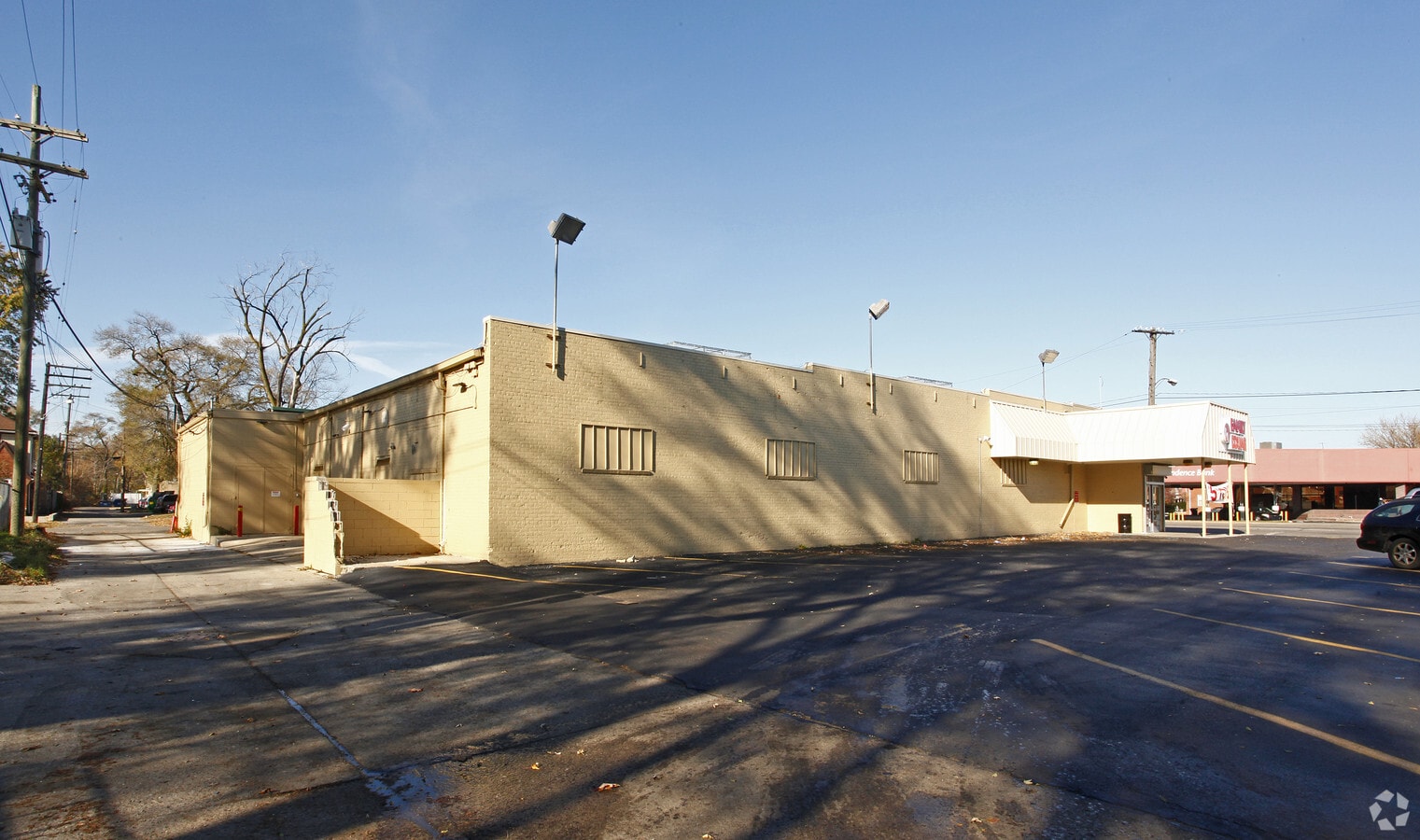 7009 W 7 Mile Rd, Detroit, MI 48221 | LoopNet