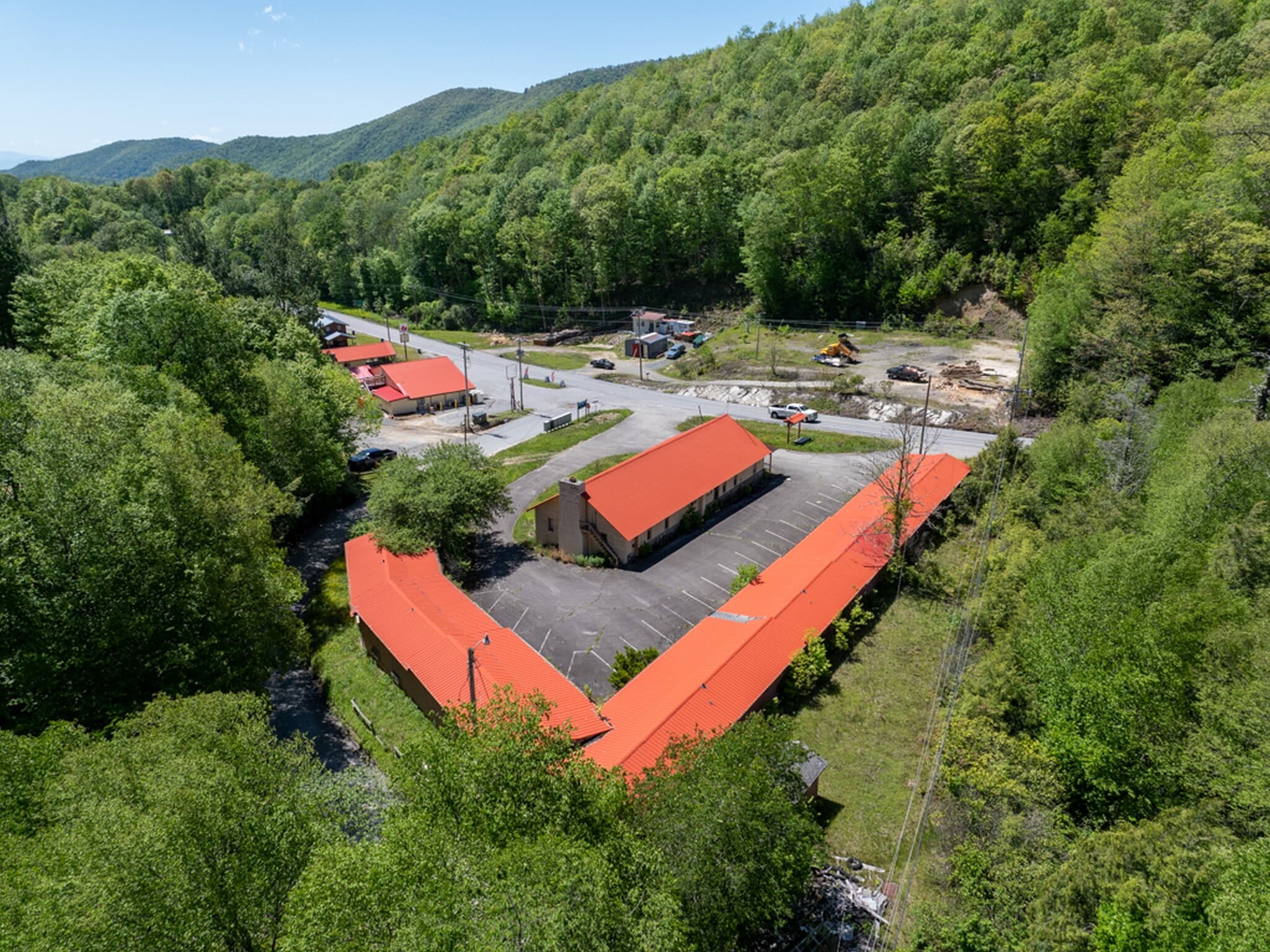 11242 US-19, Maggie Valley, NC 28751 - Blue Ridge Motel | LoopNet