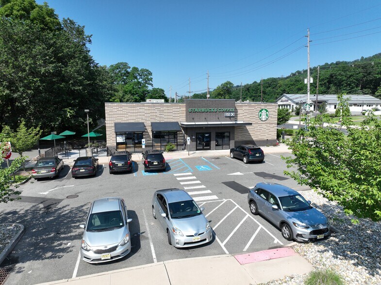 287 Us Highway 22, Green Brook, NJ 08812 - Starbucks | LoopNet