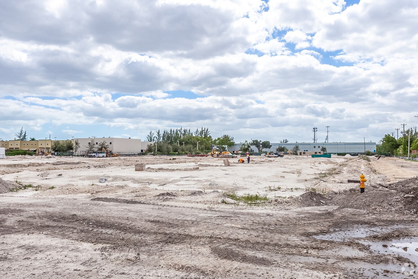 10887-10891 NW 17th St, Miami, FL 33172 | LoopNet