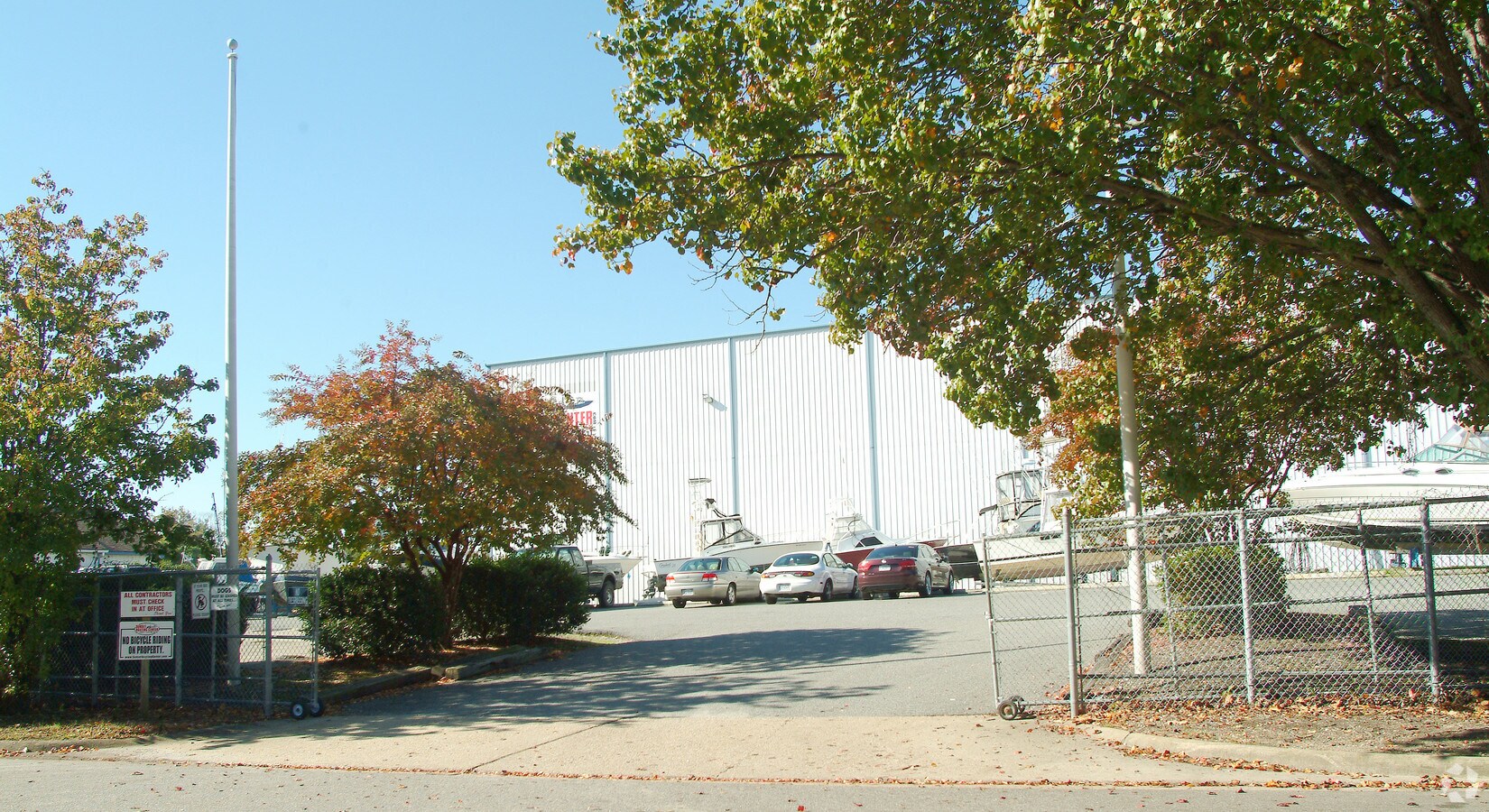 800 S Armistead Ave, Hampton, VA 23669 - Hampton Marina and Dry Storage ...