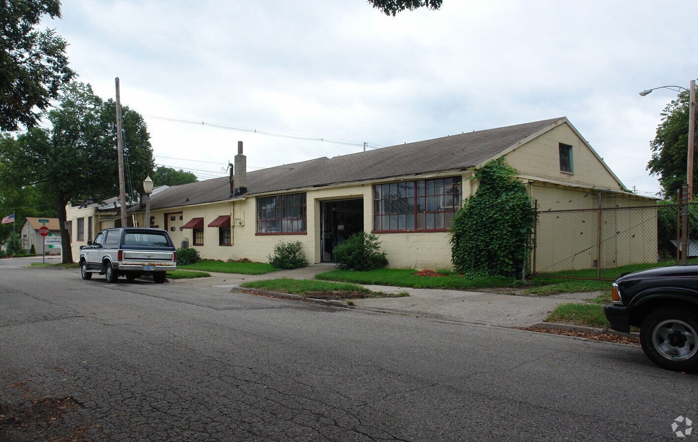 2902 S Cedar St, Lansing, MI 48910 | LoopNet