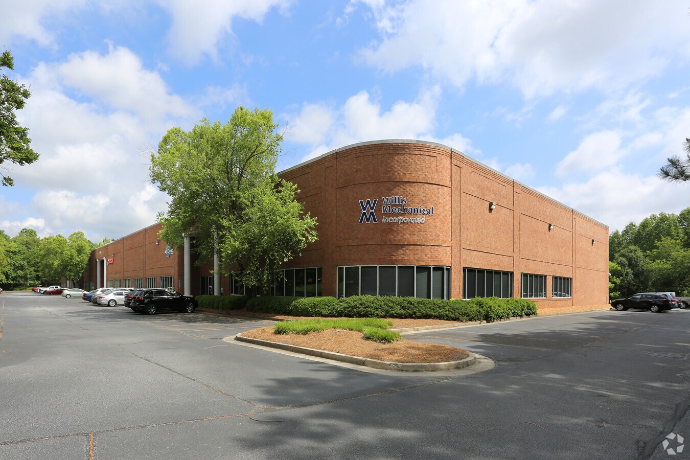 1850 Beaver Ridge Cir, Norcross, GA 30071 | LoopNet