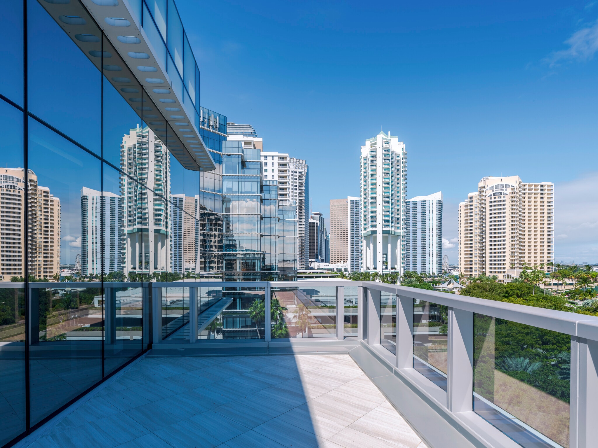 501 Brickell Key Dr, Miami, FL 33131 - Brickell Key Centre | LoopNet