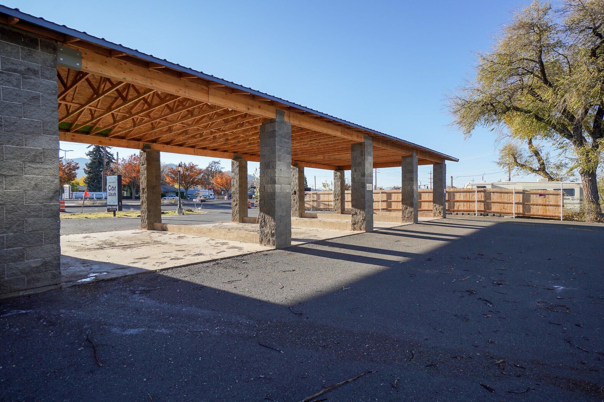 214 N Pacific Hwy, Talent, OR 97540 - Specialty for Sale | LoopNet