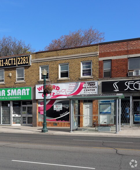 896 Eglinton Ave W, Toronto, ON M6C 2B6 | LoopNet