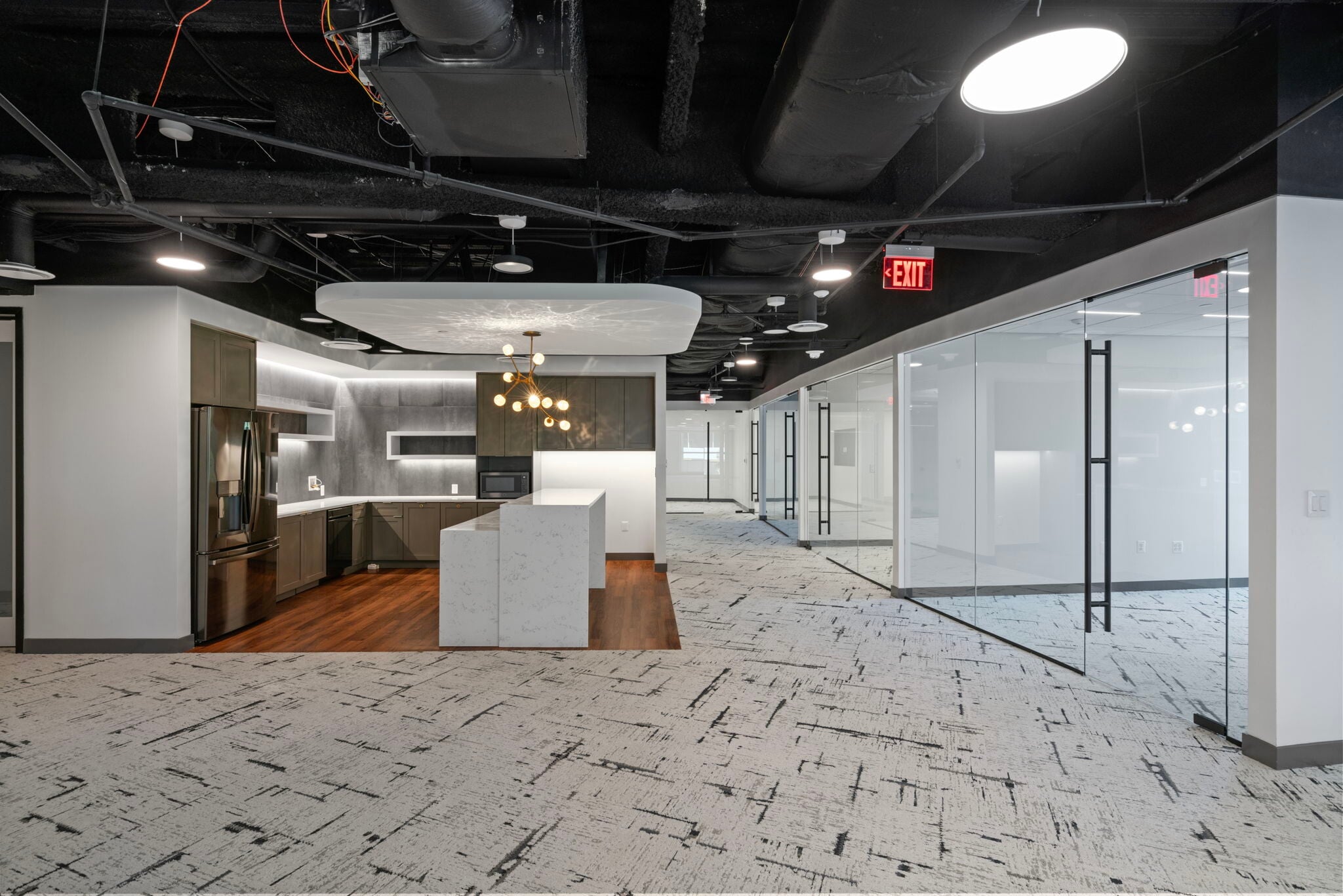 8000 Towers Crescent Dr, Vienna, VA 22182 - Towers Crescent | LoopNet