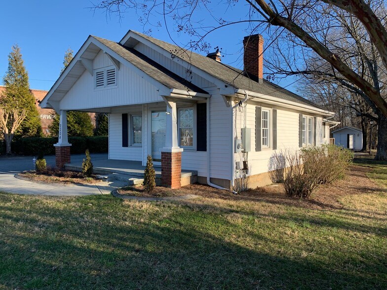 2204 Oak Ridge Rd, Oak Ridge, NC 27310 - Retail for Sale | LoopNet