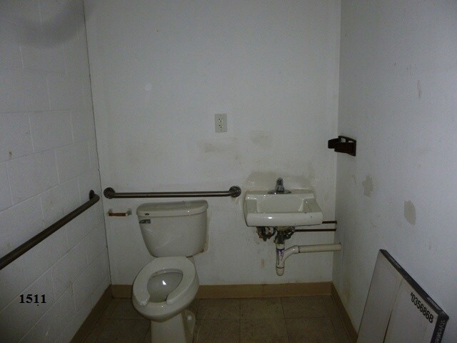 14716 Allen Rd, Taylor, MI 48180 - Allen Office Centre | LoopNet