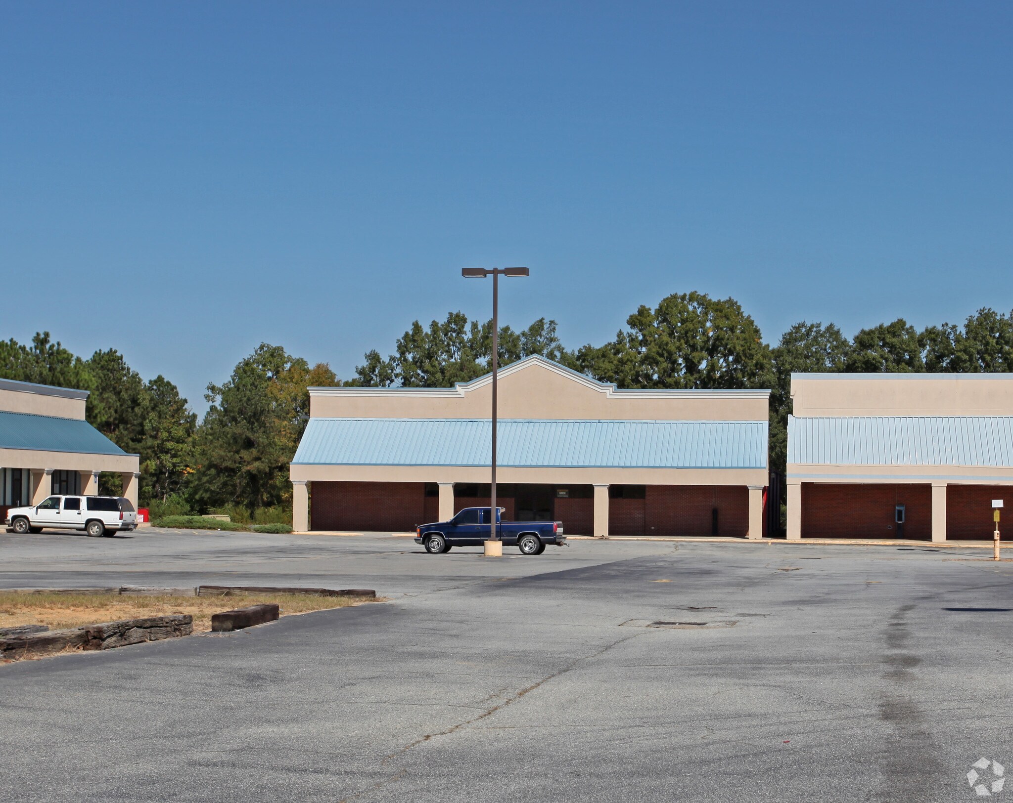 1014 Augusta Rd, Thomson, GA 30824 - McDuffie Square | LoopNet