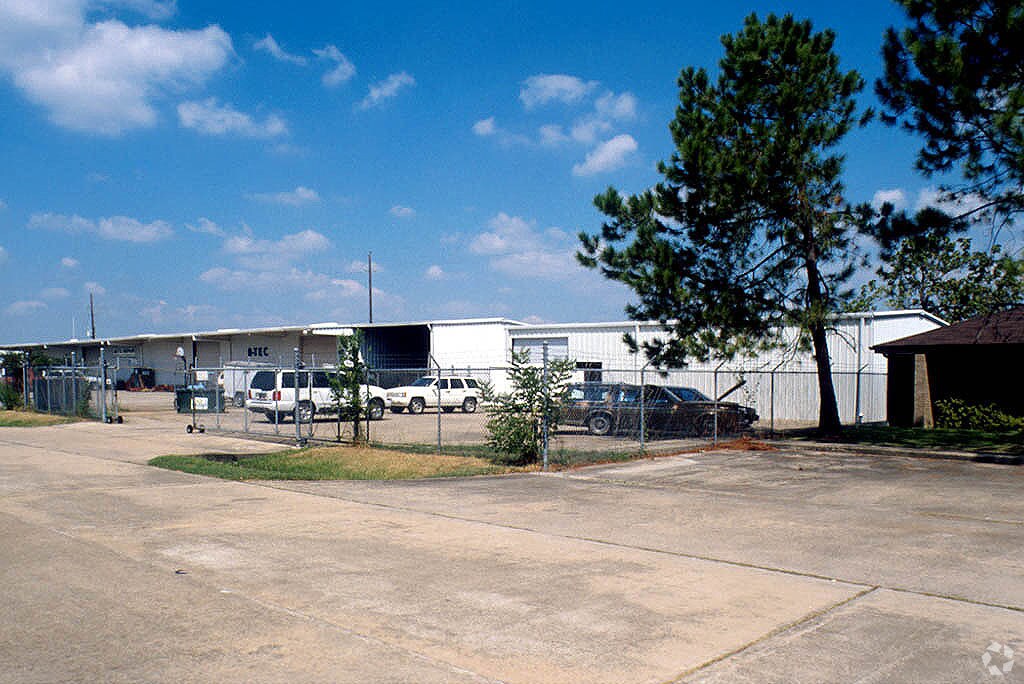 8135 Jackrabbit Rd, Houston, TX 77095 | LoopNet