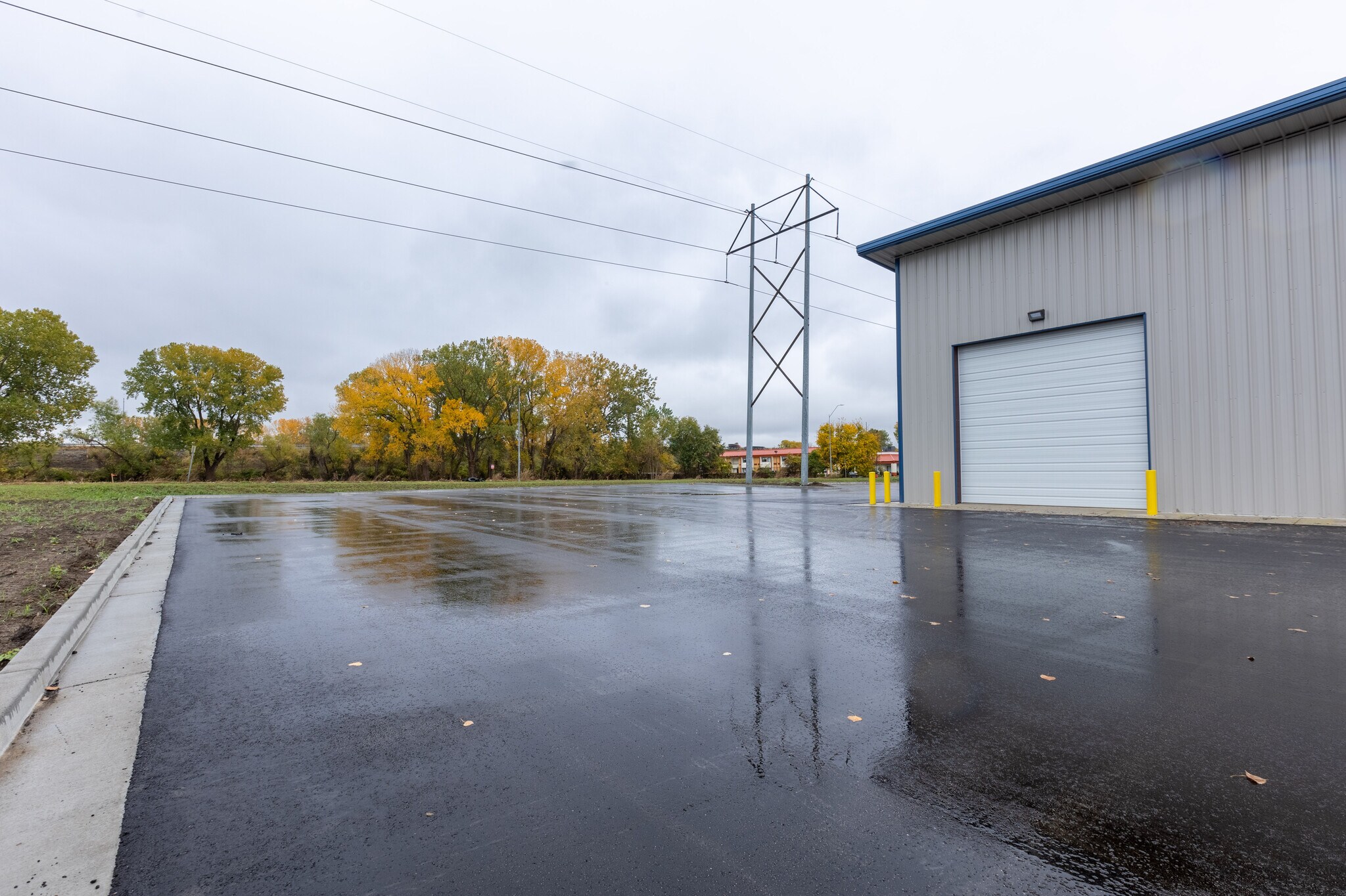 6709 Universal Ave, Kansas City, MO 64120 - Specialty for Sale | LoopNet