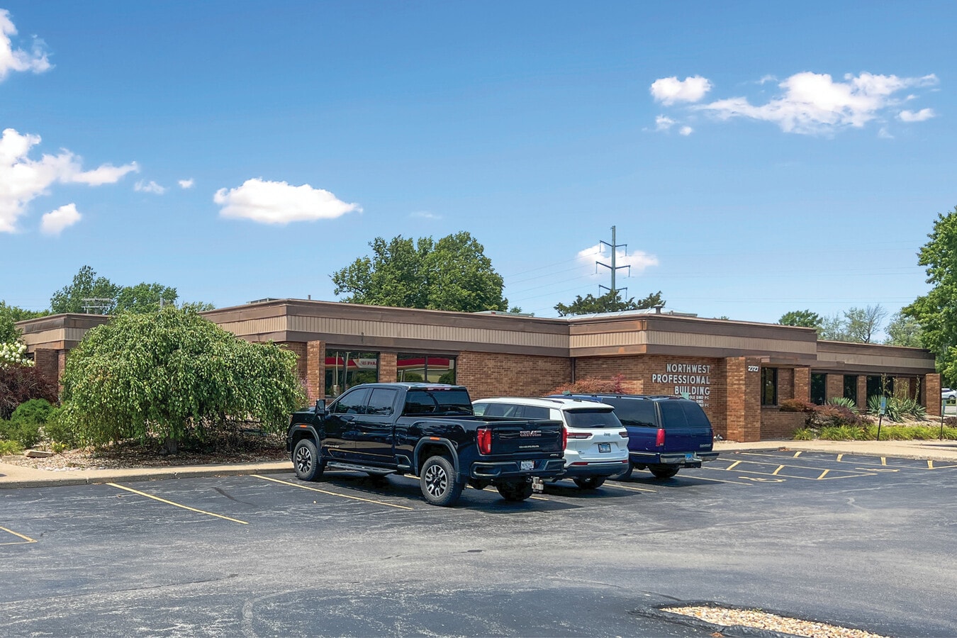 2727 N Oakland Ave, Decatur, IL 62526 - Northwest Professional Building | LoopNet