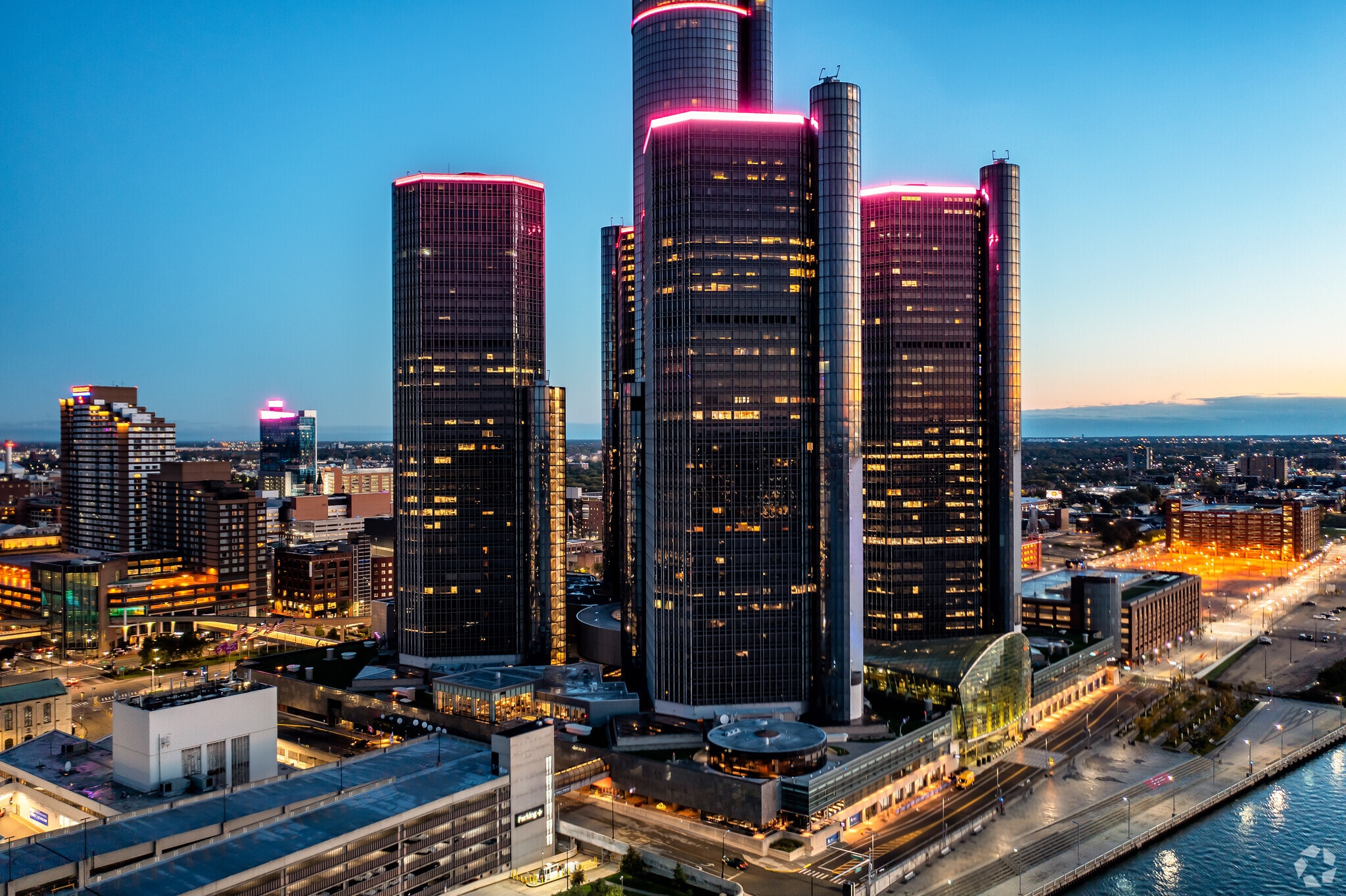 400 Renaissance Ctr, Detroit, MI 48243 - GM Renaissance Center - RenCen ...