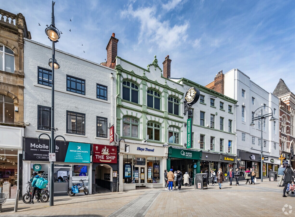 Briggate, Leeds, LS1 6LF - Queens Arcade | LoopNet