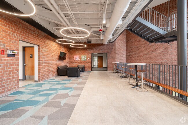 Commercial Real Estate for Sale | LoopNet