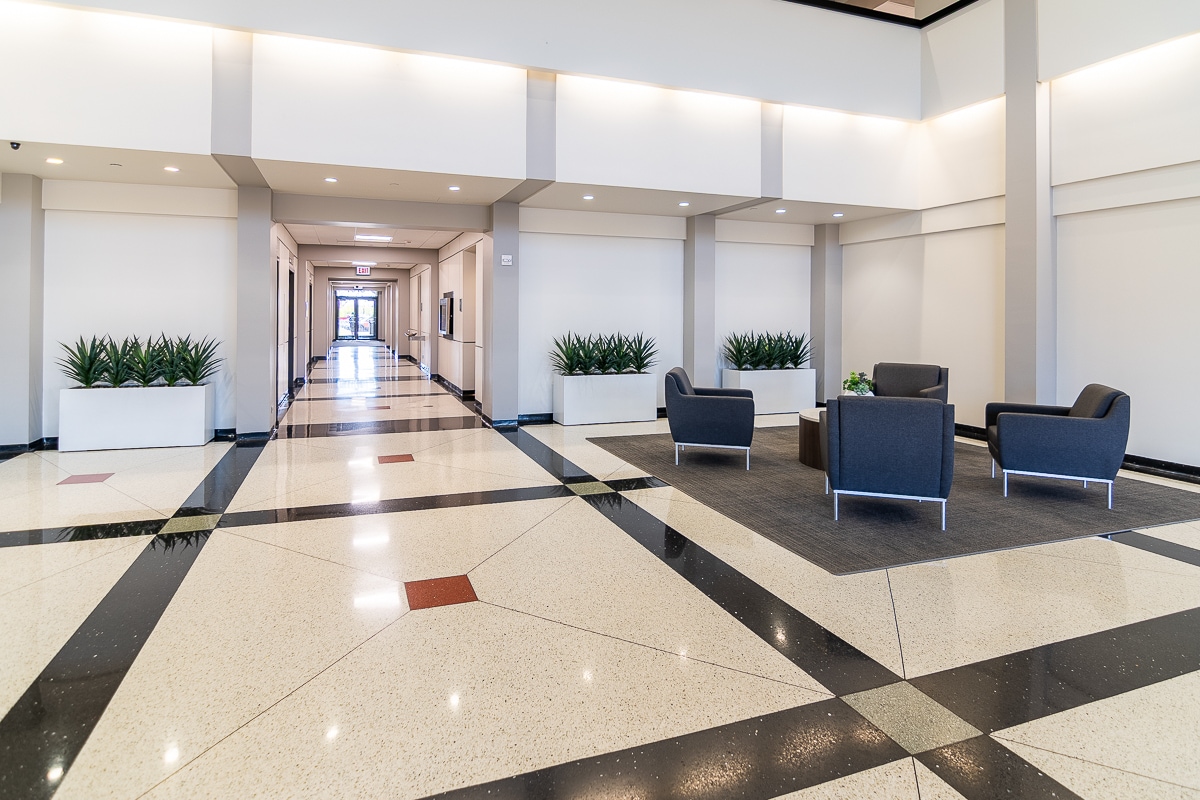 3701 Algonquin Rd, Rolling Meadows, IL 60008 - Crossroads | LoopNet