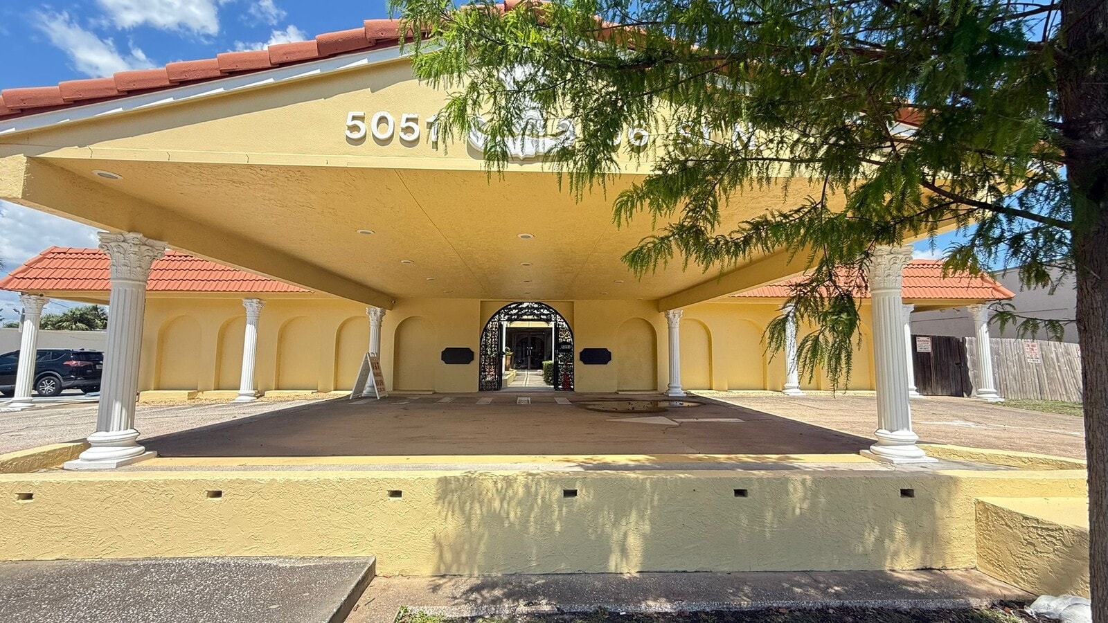 5051 66th St N, Saint Petersburg, FL 33709 - Office for Sale | LoopNet