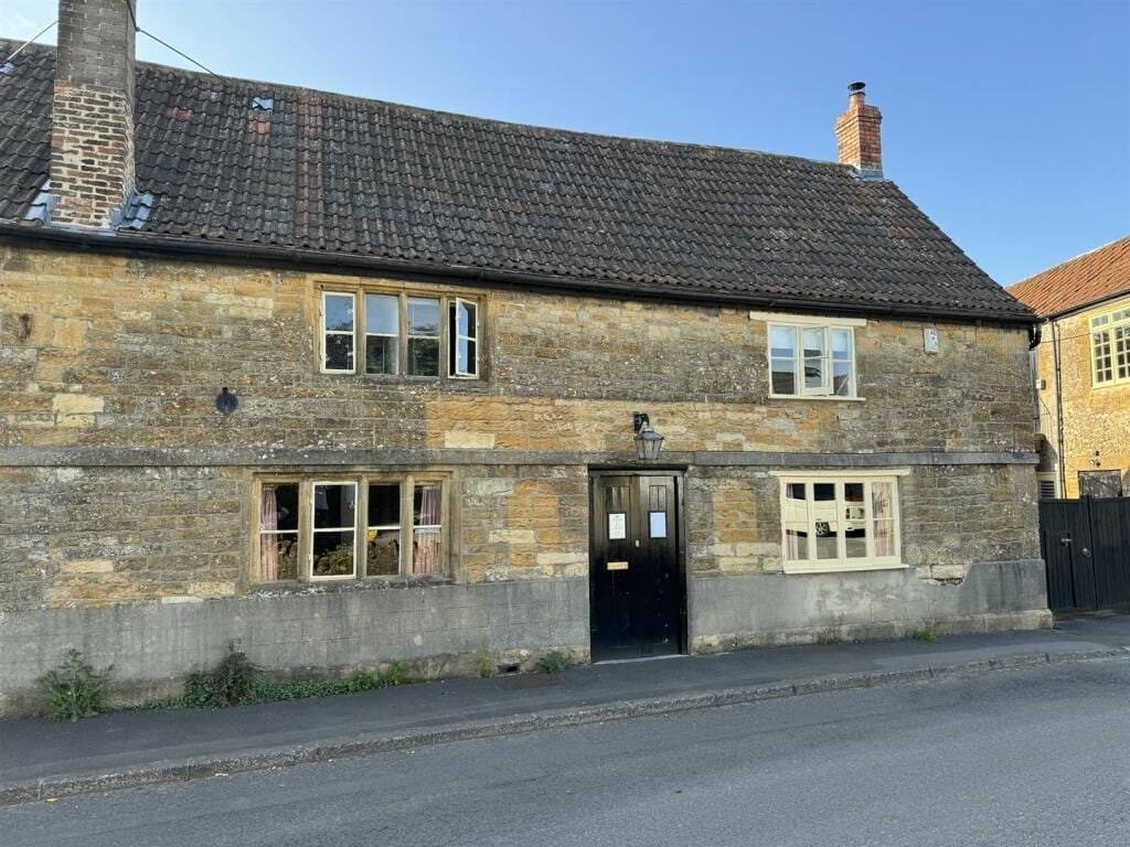 16 Church St, Merriott, TA16 5PR | LoopNet