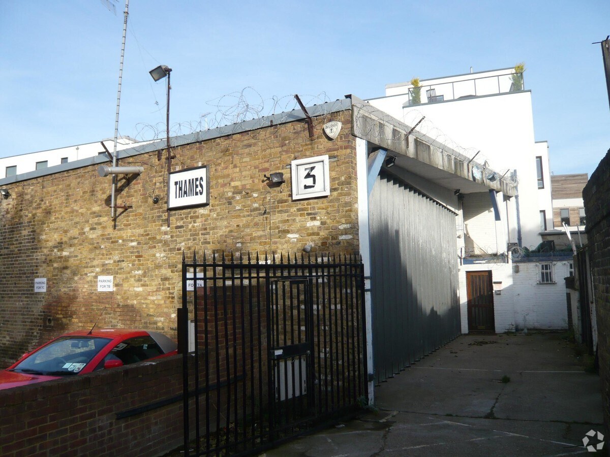 3 Kimber Rd, London, LND SW18 4NR - Flex for Lease | LoopNet