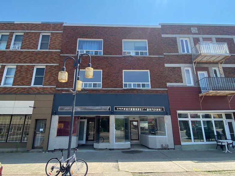 327 Av De Grand-Mère, Shawinigan, QC G9T 2H1 | LoopNet