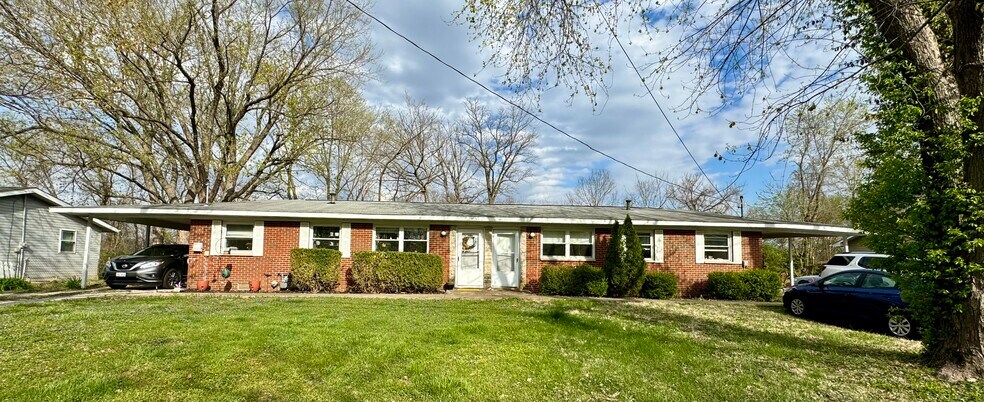 Howard Drive Duplexes - Belleville, IL for Sale | LoopNet