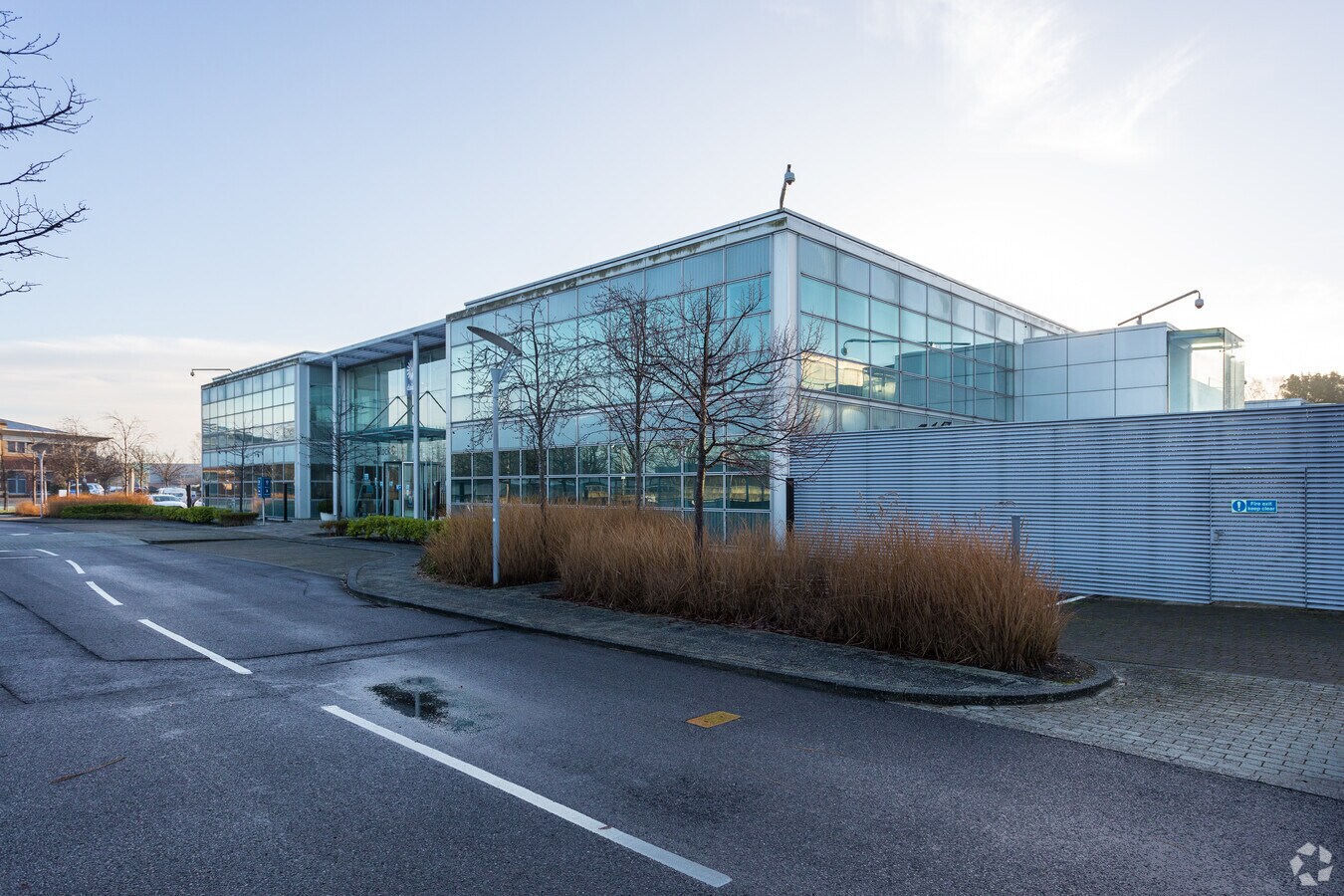 Summit Ave, Farnborough, HAM GU14 0NG - Discovery Place | LoopNet