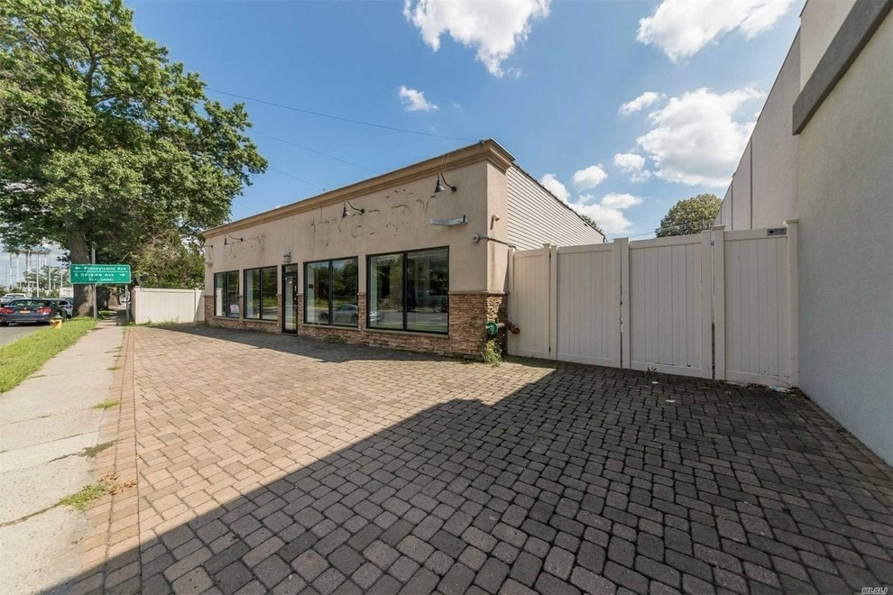 365 W Sunrise Hwy, Freeport, NY 11520 | LoopNet