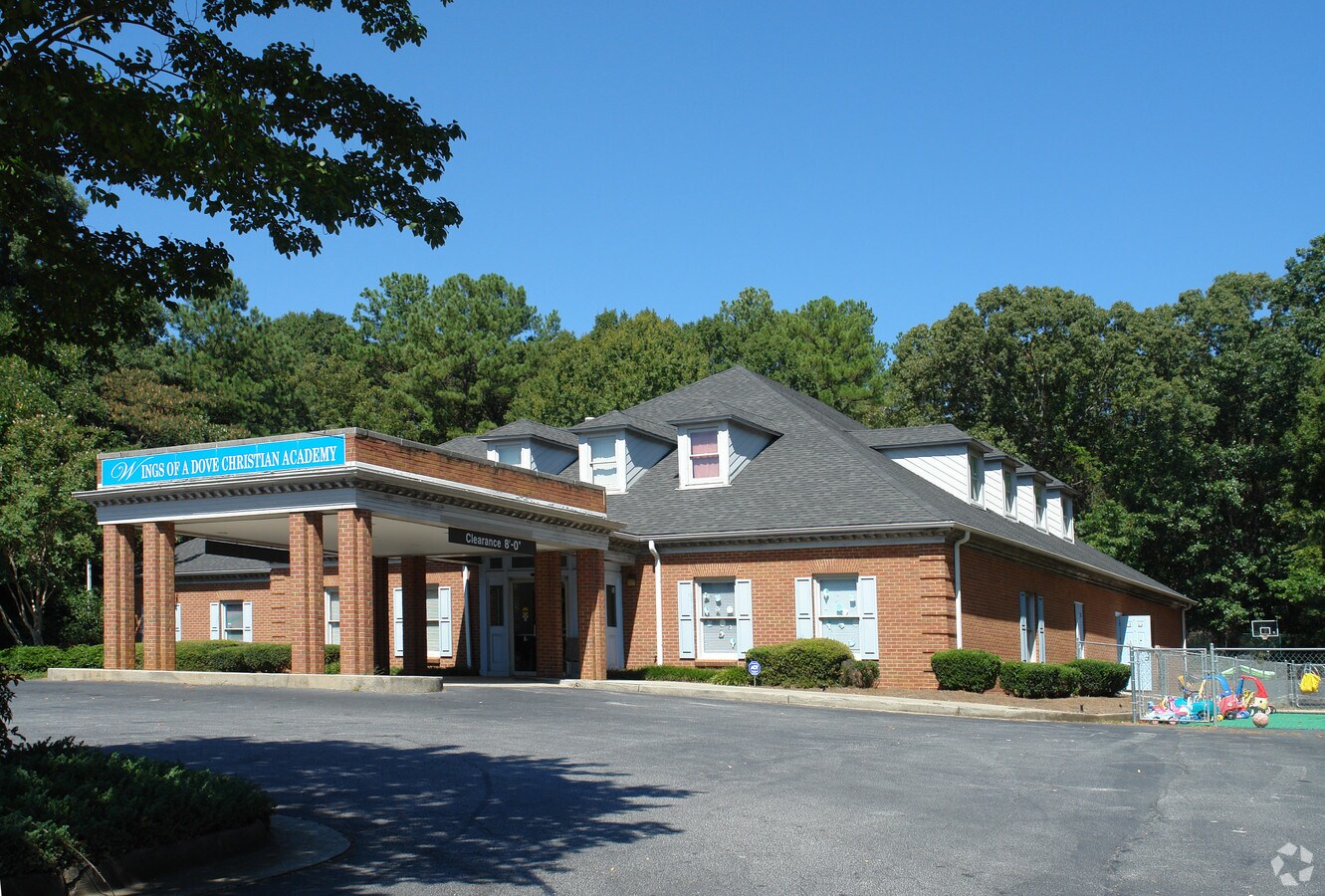 6038 Covington Hwy, Decatur, GA 30035 | LoopNet