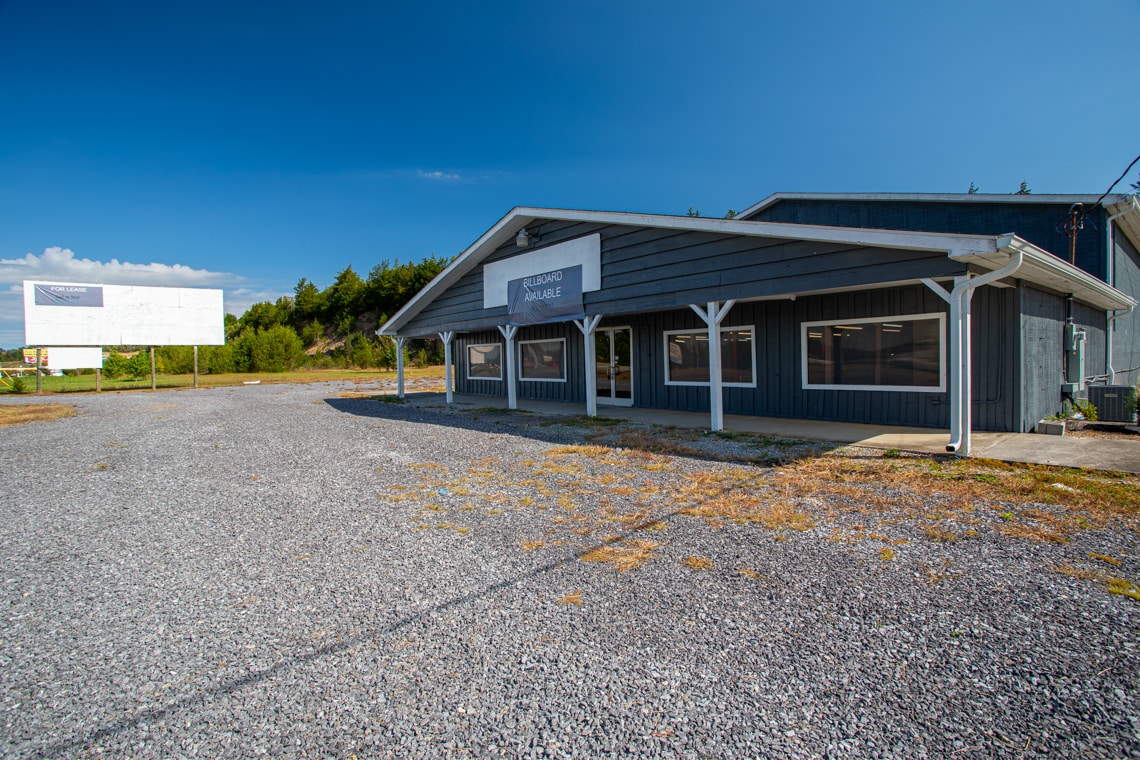 1809 Winfield Dunn Pky, Sevierville, TN 37876 | LoopNet