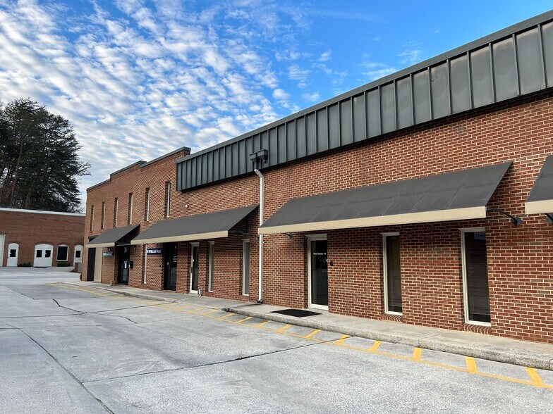 74 Mitchell Rd, Oak Ridge, TN 37830 - 74 Mitchell Rd. | LoopNet