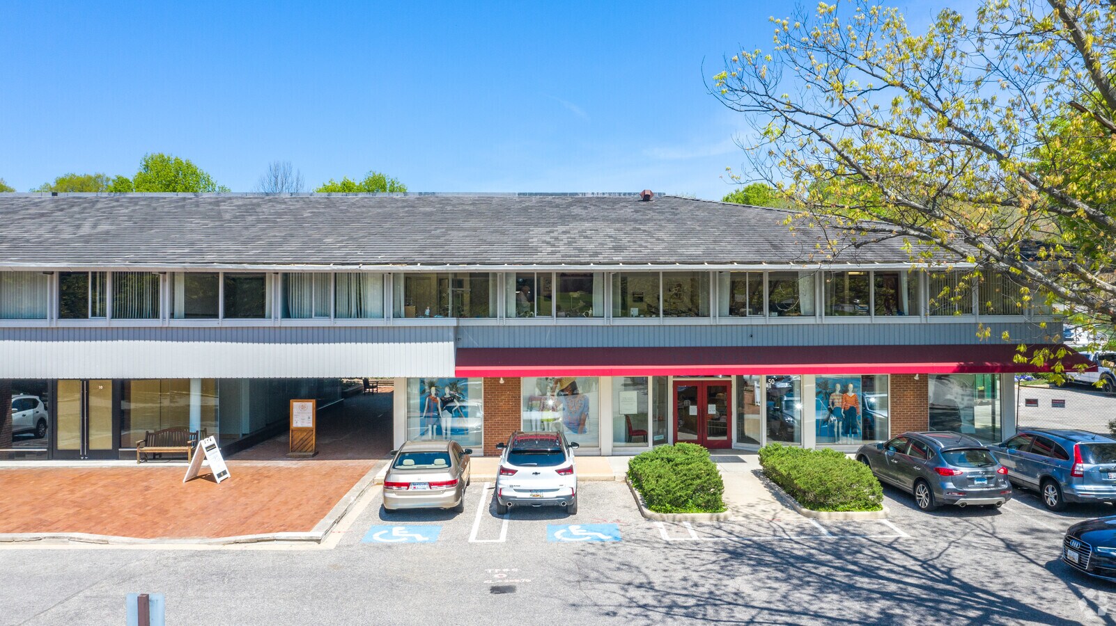 5100 Falls Rd, Baltimore, MD 21210 - The Village of Cross Keys | LoopNet