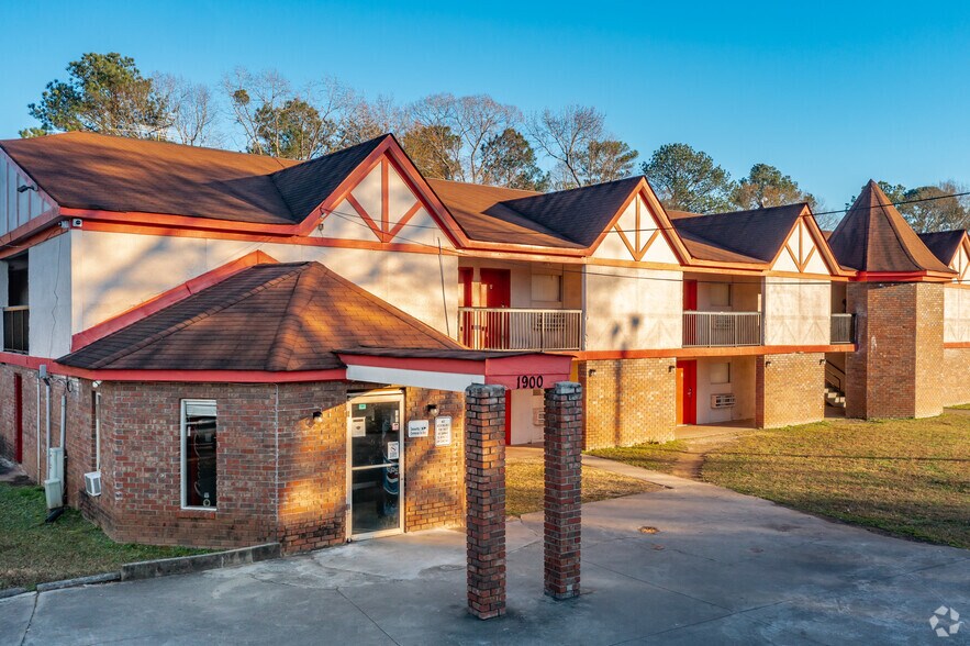 1900 Glenfair Rd, Decatur, GA 30035 - Hospitality For Sale | LoopNet