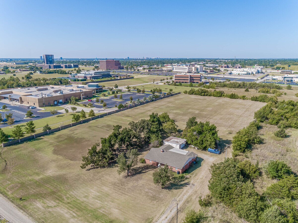 9801 N Lincoln Blvd, Oklahoma City, OK 73114 | LoopNet